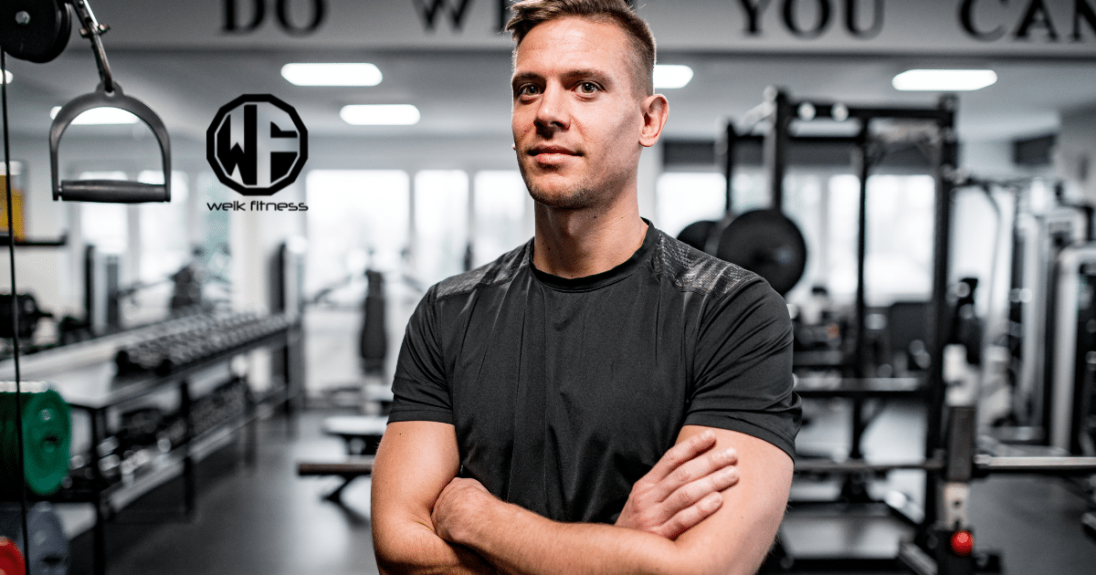 12 Telltale Ways to Spot a Bad Fitness Coach or Trainer