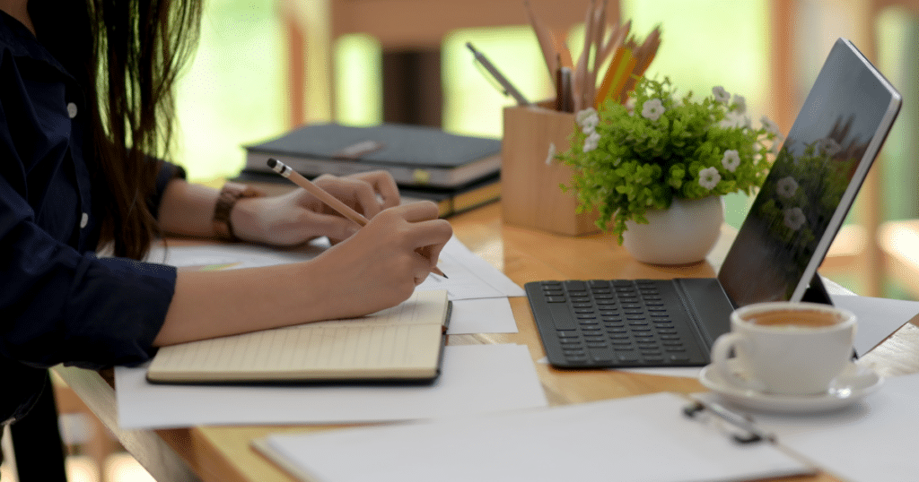 Remote Copywriter Jobs: Adapting to Modern Work Trends